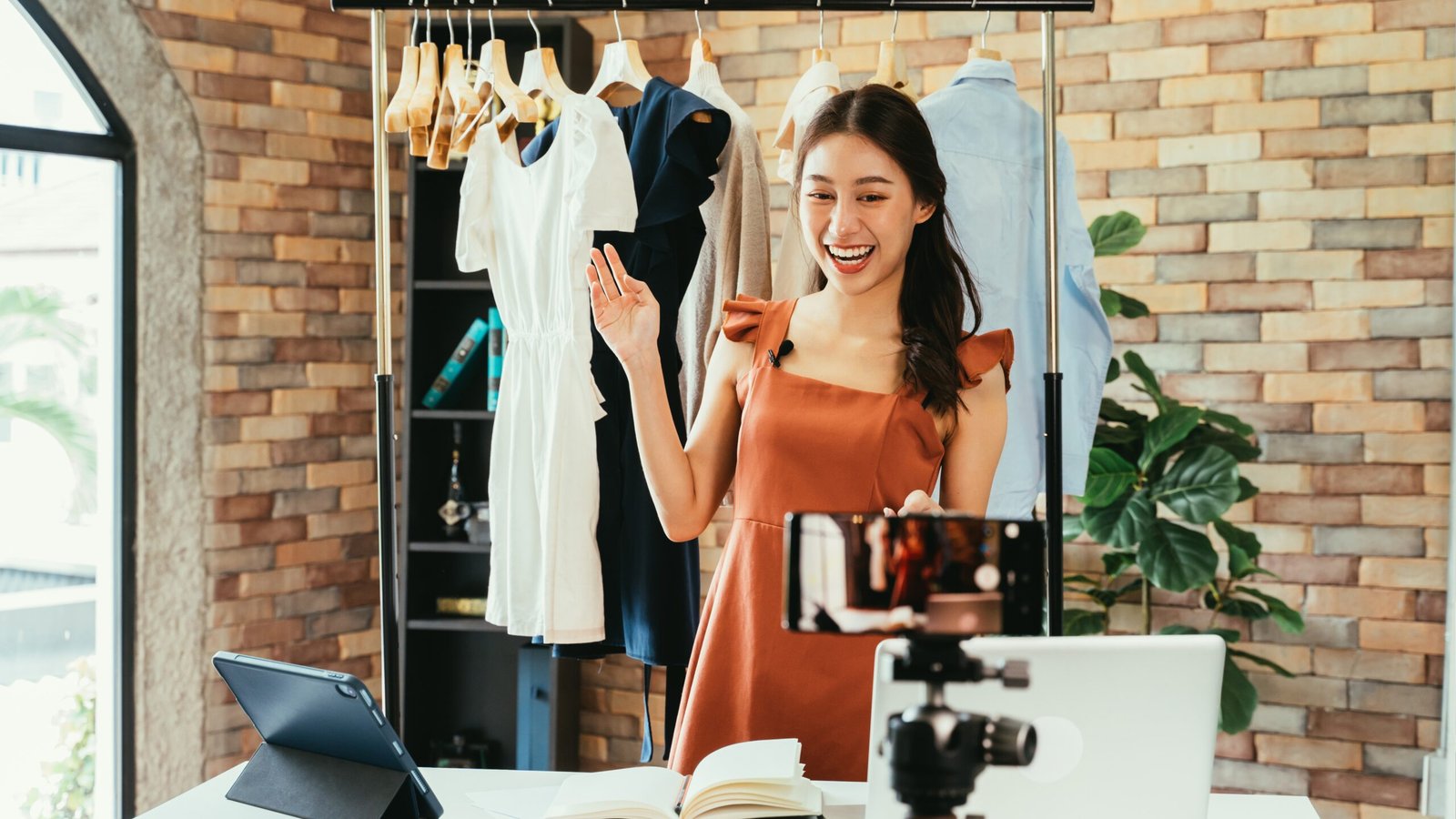 How Influencers Are Shaping Fashion Trends in 2025